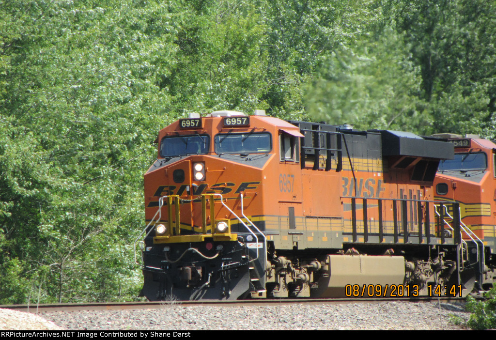 BNSF 6957
